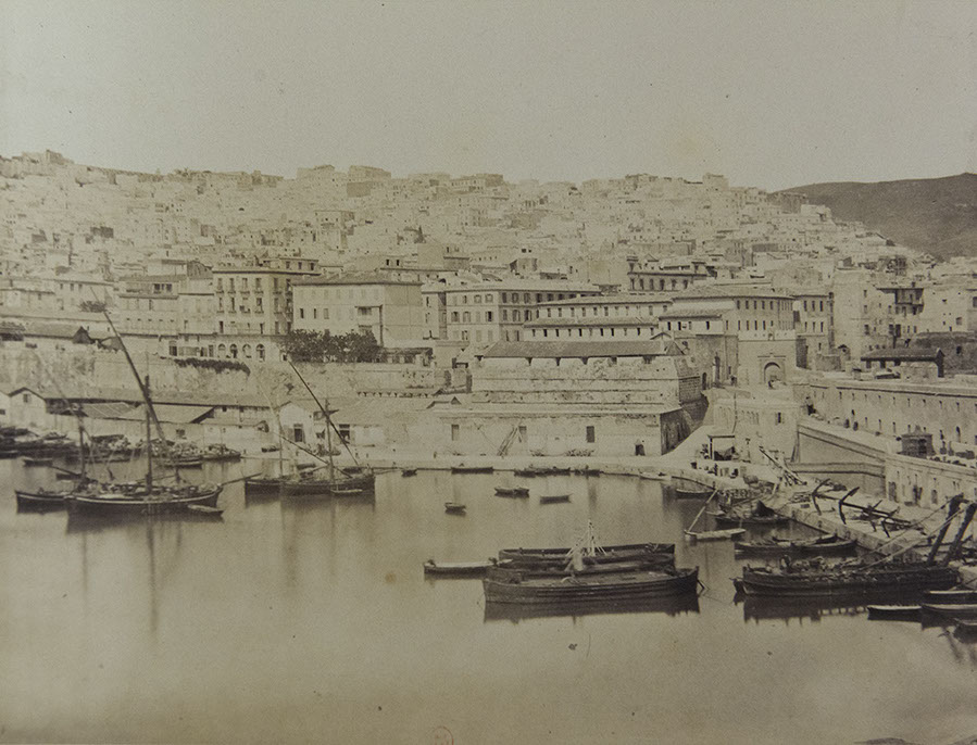 Vue du port d'Alger et quartier de la Marine en 1865 Alger | Vitaminedz