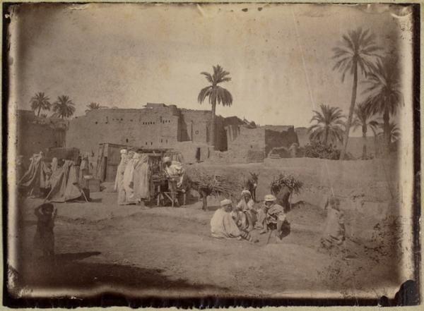 Sidi-Okba. Le marché (Image de propagande coloniale) ALGERIEHISTOIRE ...