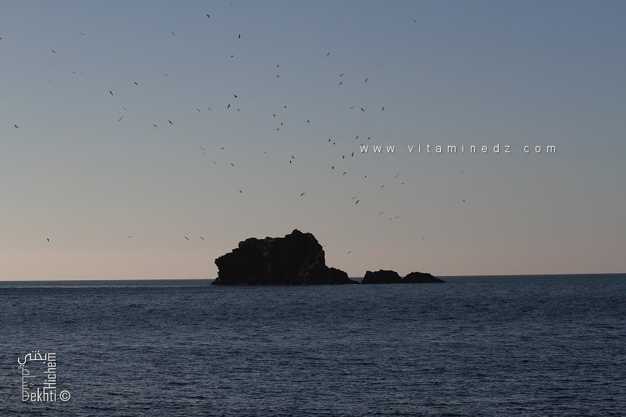 Le Rocher de la Grotte Maghara littoral de Zouanif Oulhaça Gheraba ...